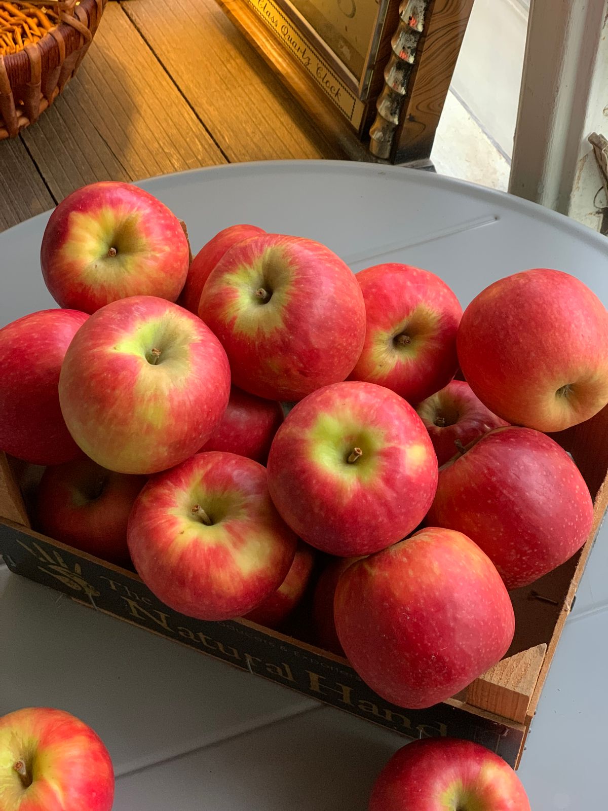 Cripps Red Apple - Sang Mark | Take App